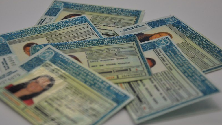 CNH definitiva: tudo sobre a versão oficial da habilitação